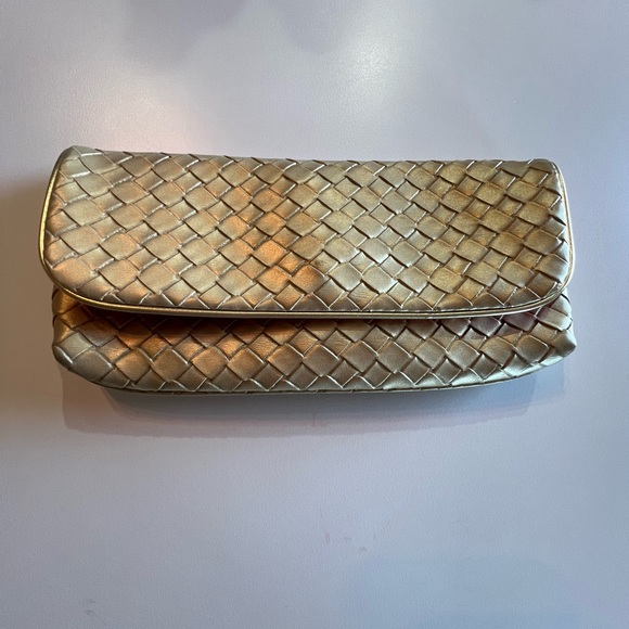 Estee Lauder | Bags | Este Lauder Gold Woven Pattern Snap Closure ...